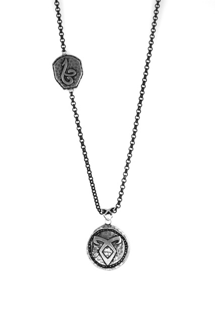 Exclusive: More official photos of ‘MORTAL INSTRUMENTS’ jewelry gifted ...