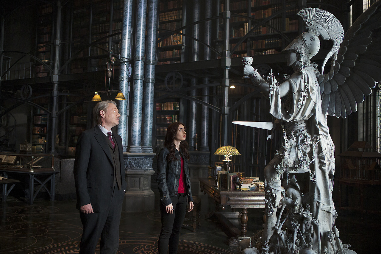 Three new ‘MORTAL INSTRUMENTS: CITY OF BONES’ stills from inside the ...