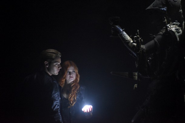 ‘Shadowhunters’: Extended Synopsis for Episode 1×02 ‘The Descent Into ...
