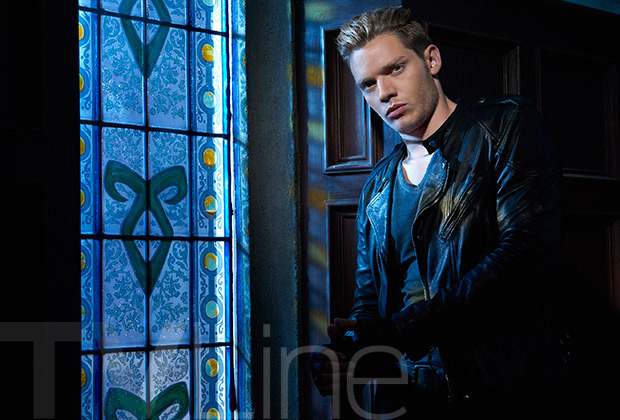 First Look: ‘Shadowhunters’ Season 2 Photos – TMI Source